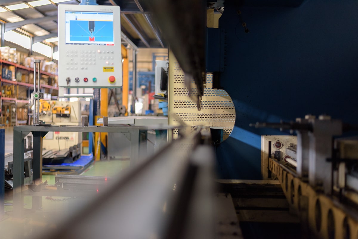 Plegado CNC - Esymometal